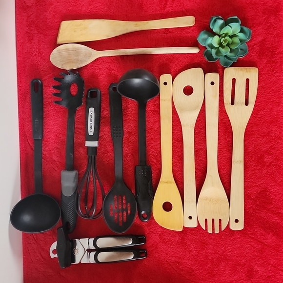 Mixed and Farberware | Kitchen | Set Of 2 Mixed Kitchen Utensils | Poshmark